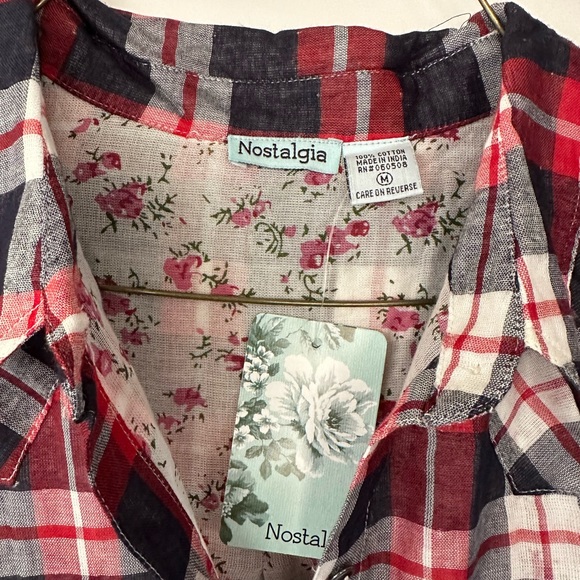 Nostalgia | Tops | Nostalgia Plaid Floral Button Up Shirt | Poshmark